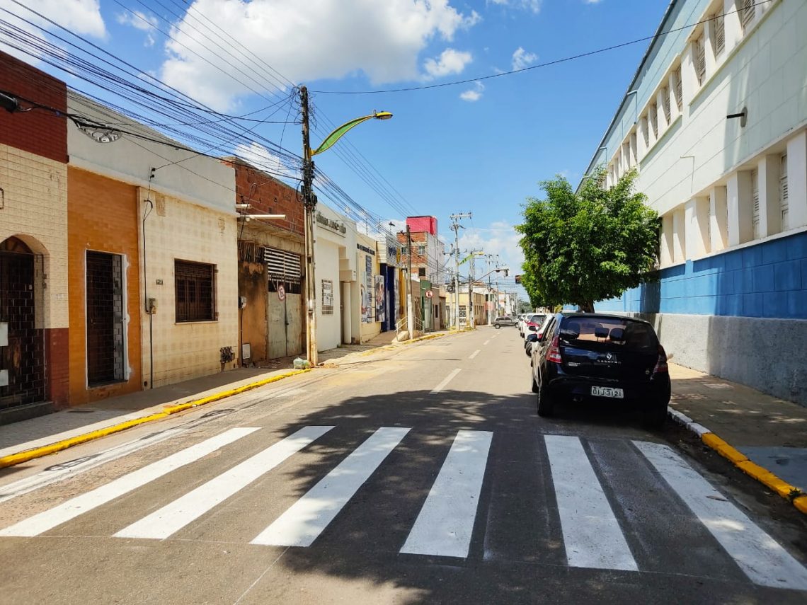 Demutran altera estacionamento de veículos em rua do Crato e deixa ...